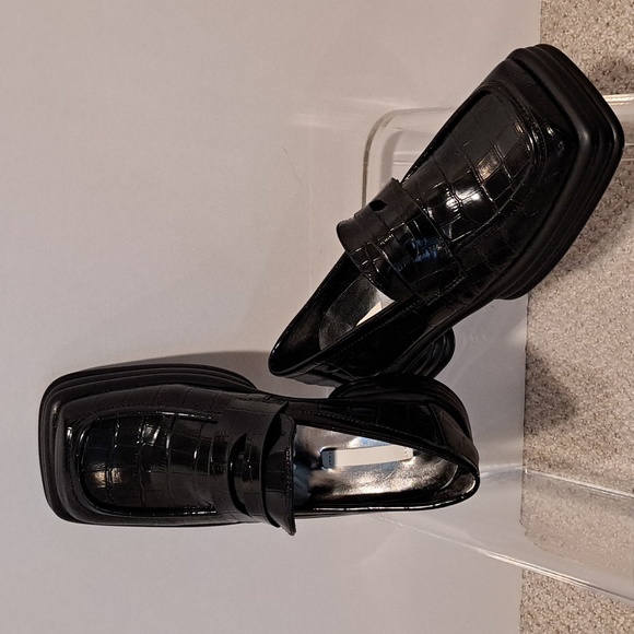 Lattelier | Shoes | New Square Toe Platform Loafers Shiny Croc Black ...